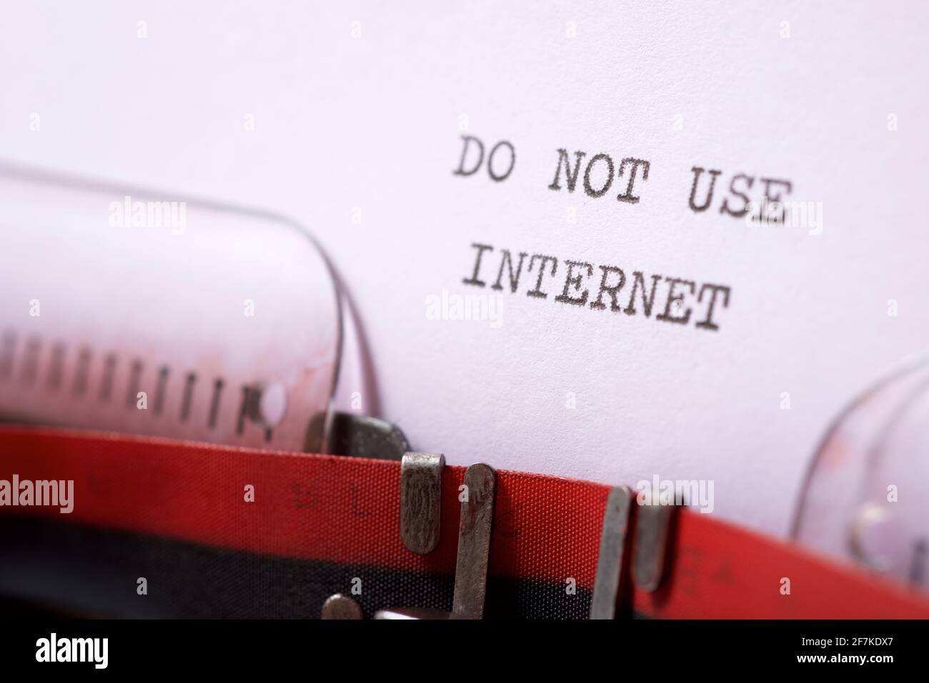 Do not use internet phrase written with a typewriter Stock Photo - Alamy