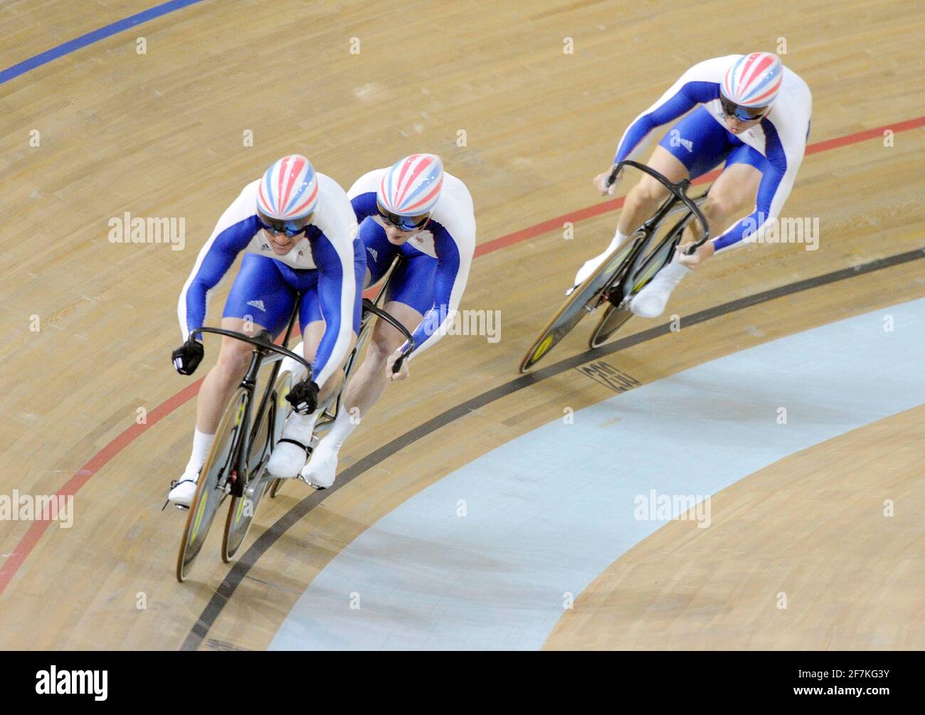 Cycling lap hi-res stock photography and images - Alamy