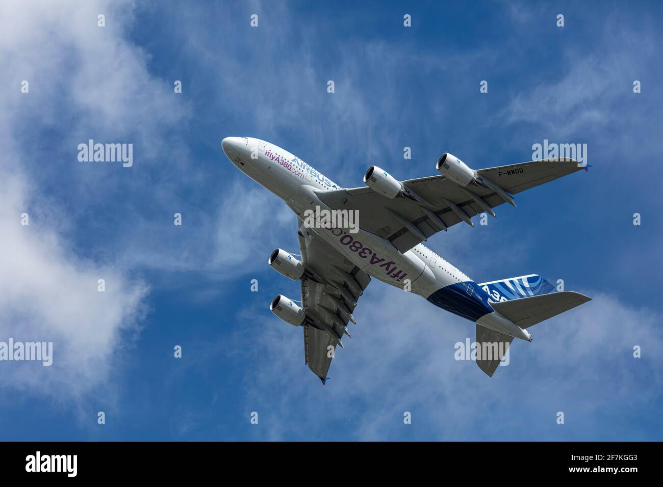 A380 Airbus in Flight Stock Photo - Alamy