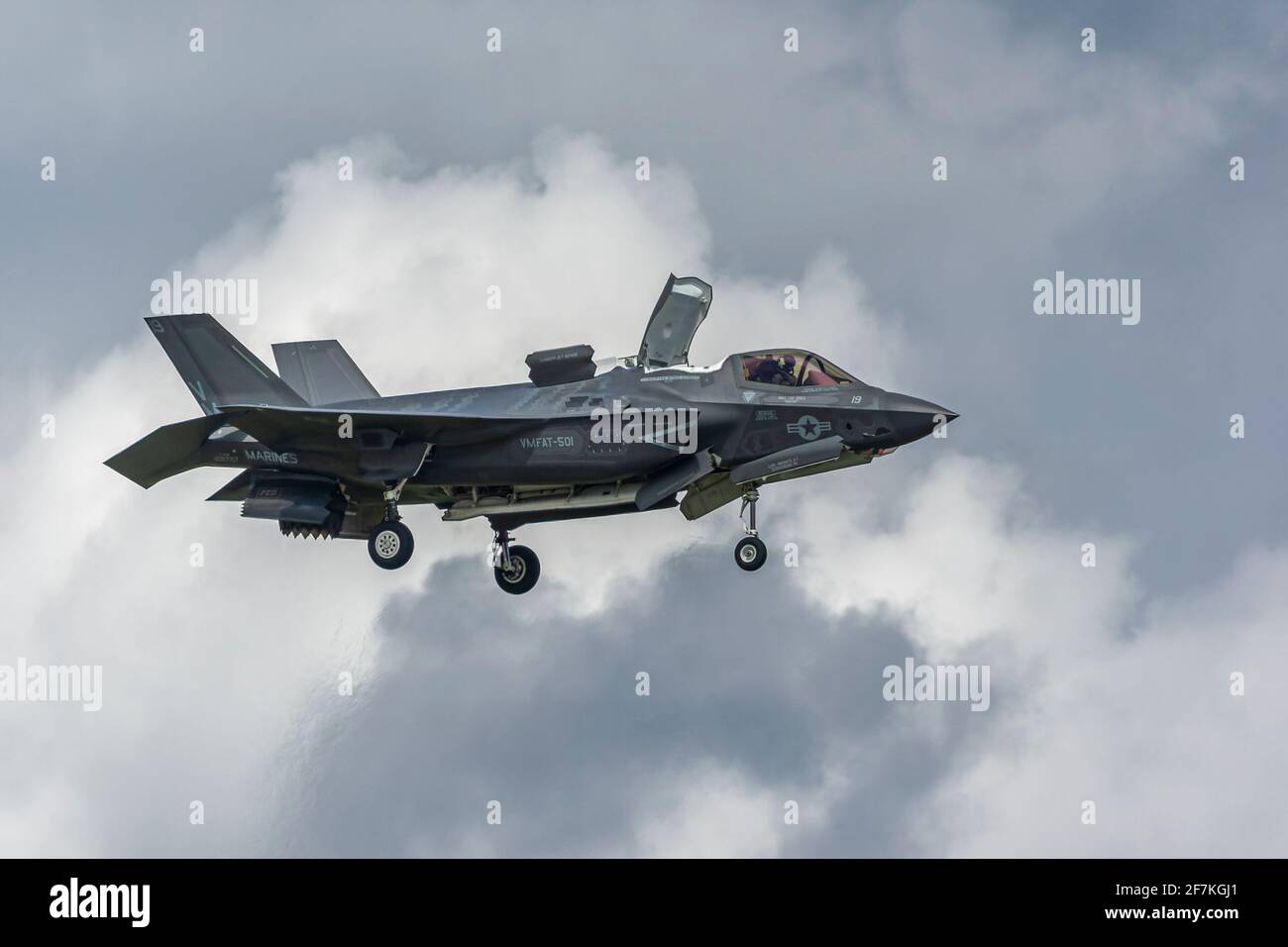 F35B Lightning Stealth Bomber Jet in Flight Stock Photo - Alamy