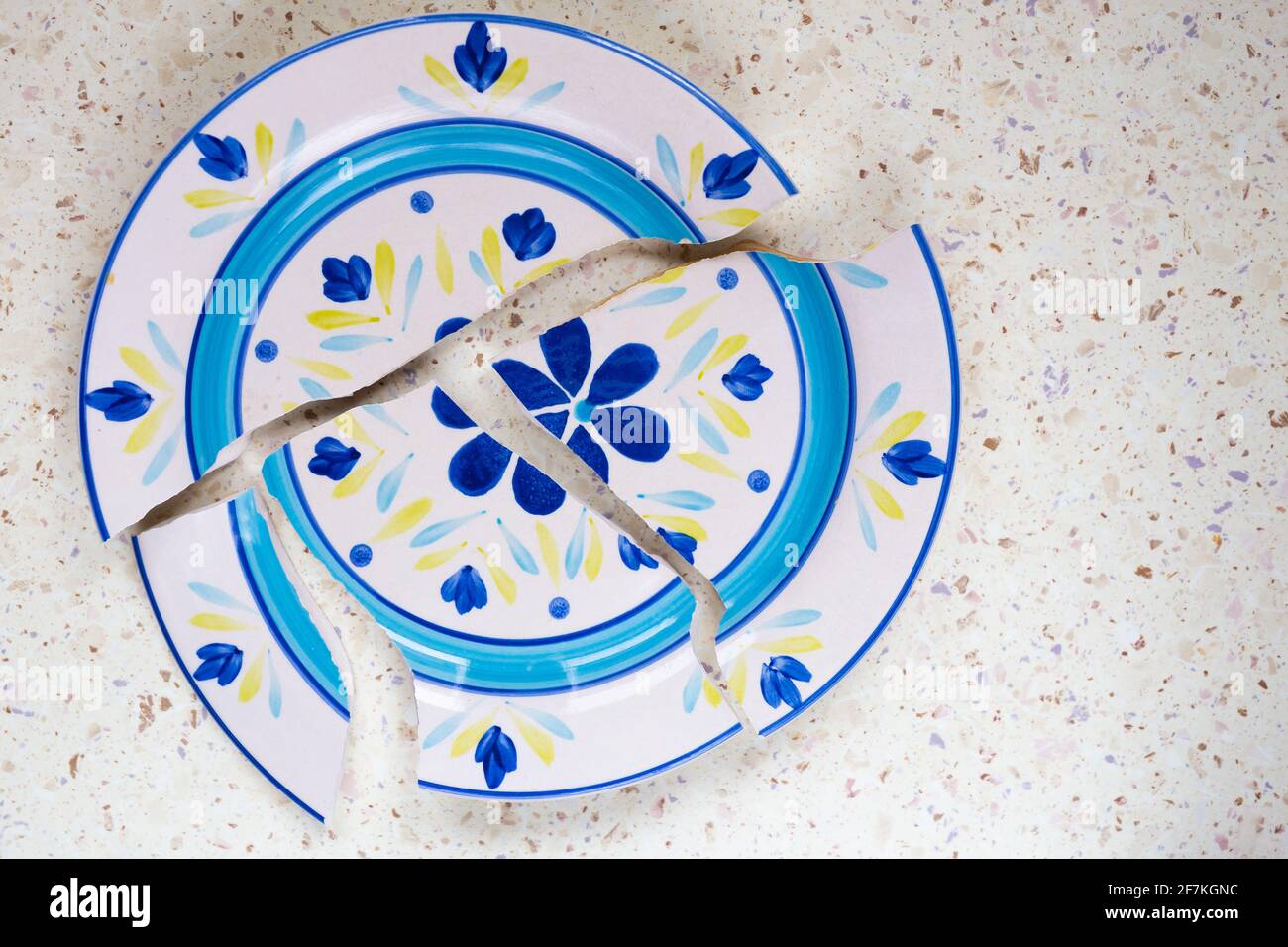 Broken dishes hi-res stock photography and images - Alamy