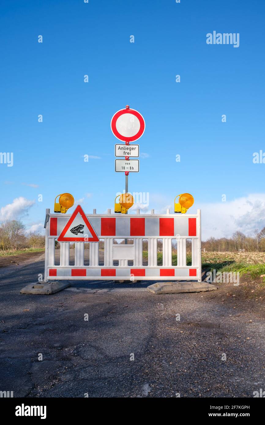 Toad crossing sign germany hi-res stock photography and images - Alamy