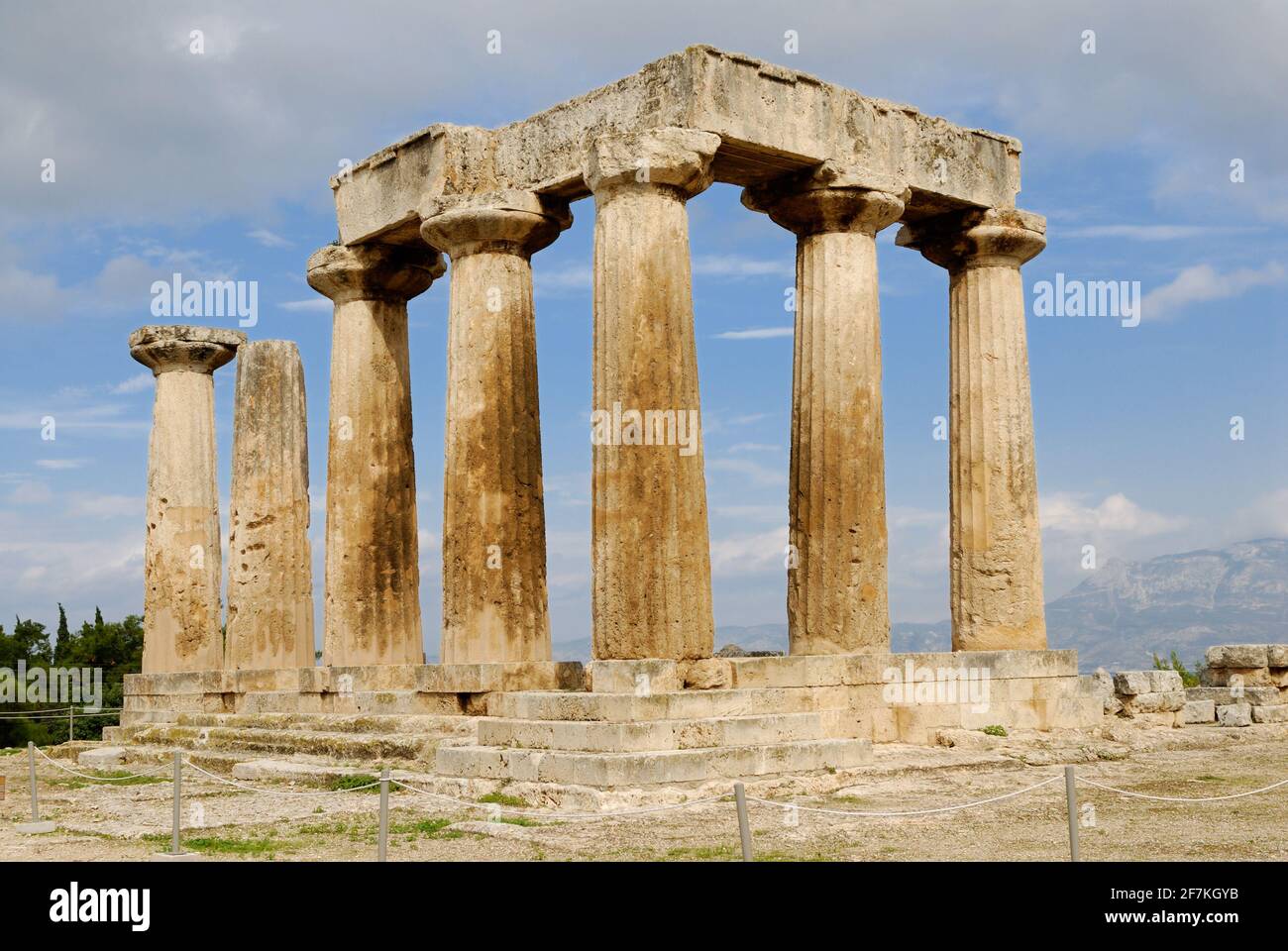 Restauration des temples hi-res stock photography and images - Alamy