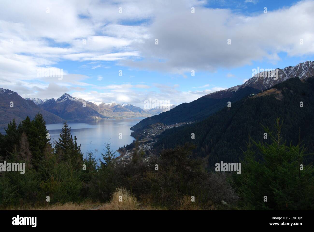 Queenstown mountain ranges hi-res stock photography and images - Alamy