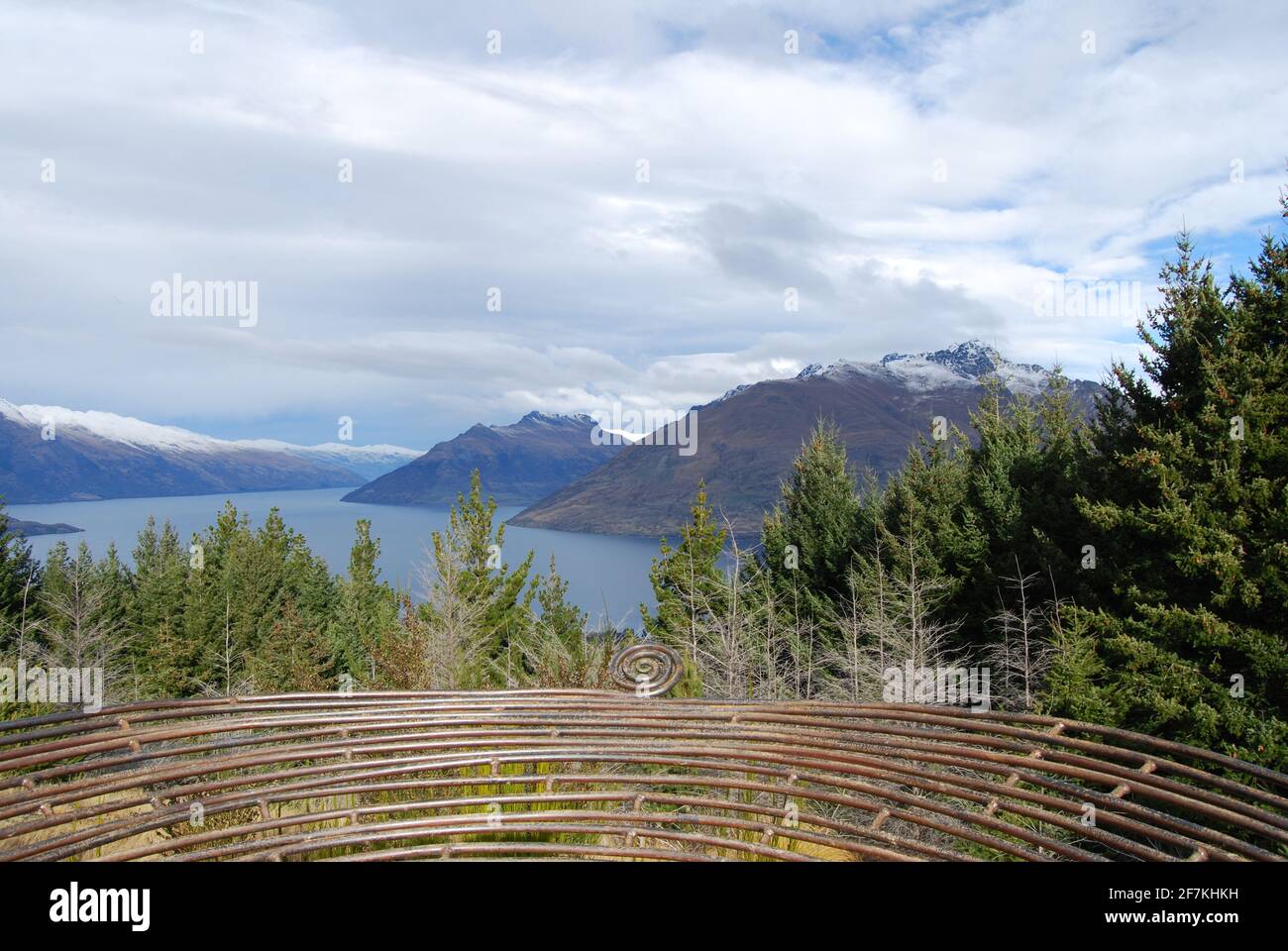 Queenstown mountain ranges hi-res stock photography and images - Alamy