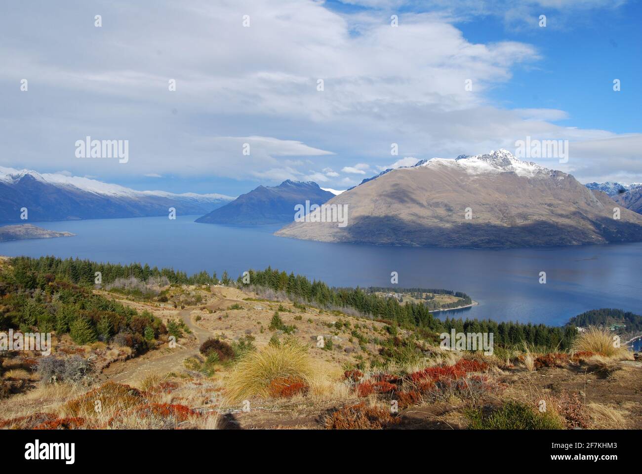 Queenstown mountain ranges hi-res stock photography and images - Alamy