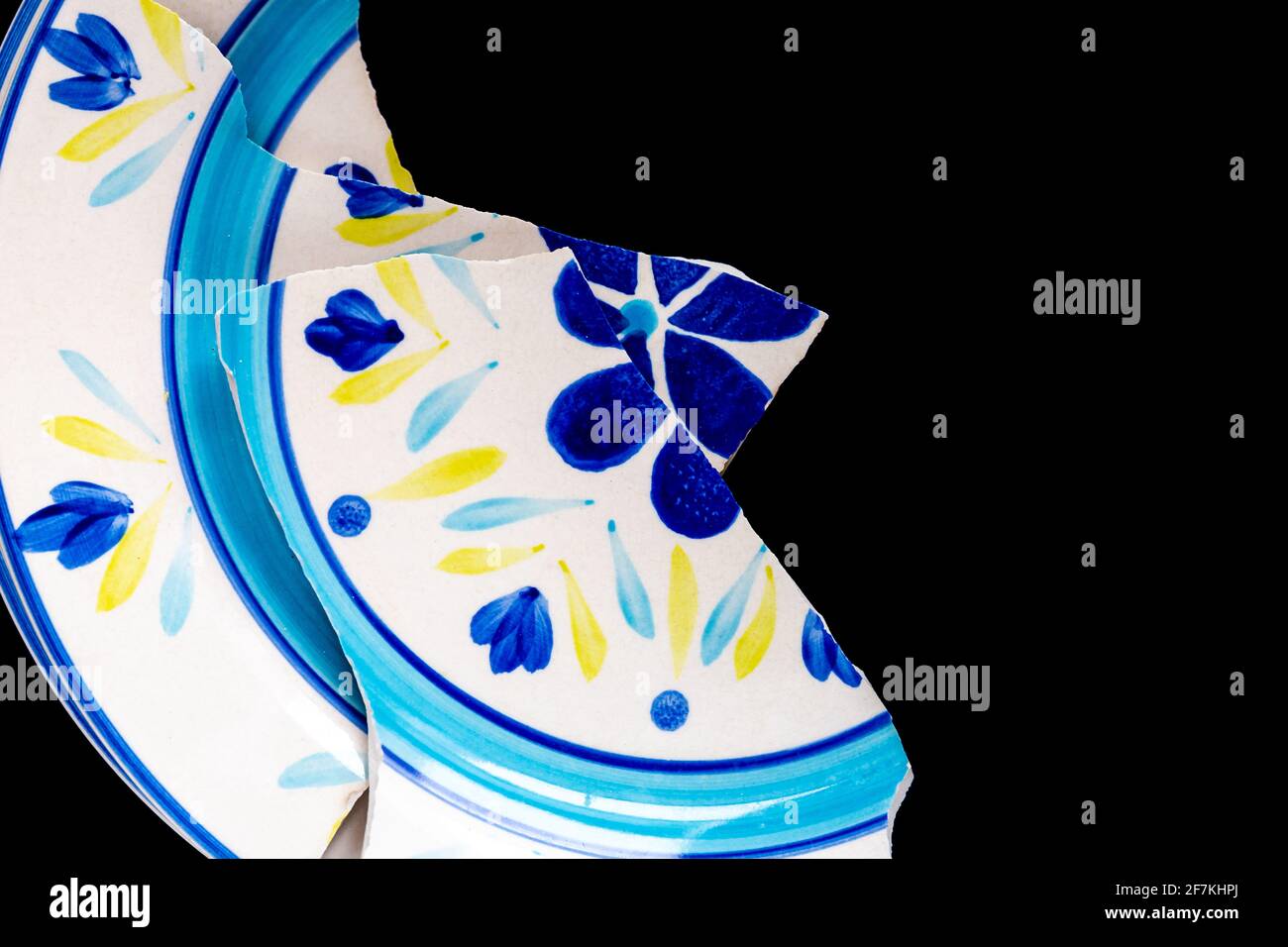 Broken ceramic pieces hi-res stock photography and images - Alamy