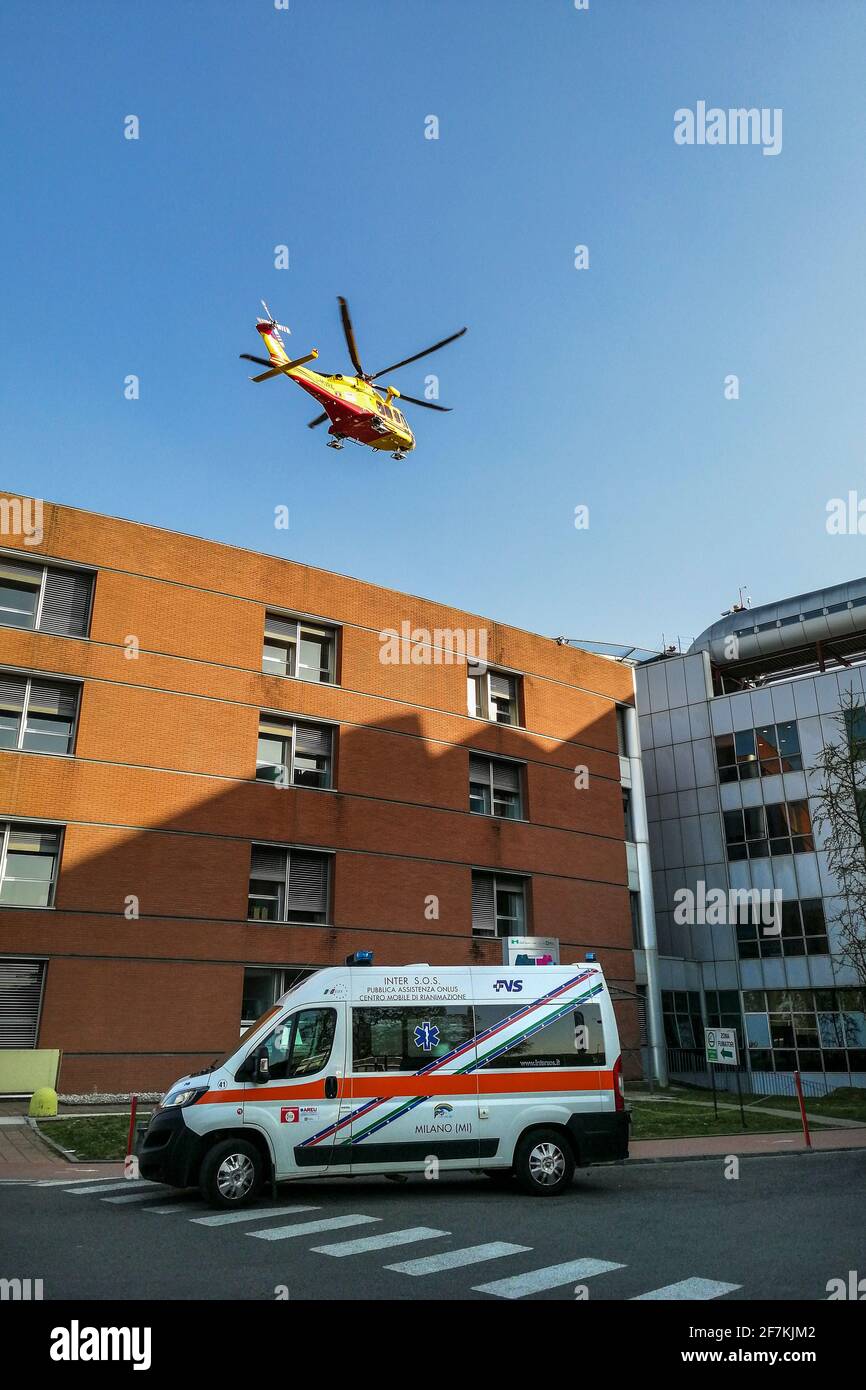 Italy, Milan, helicopter rescue Stock Photo - Alamy