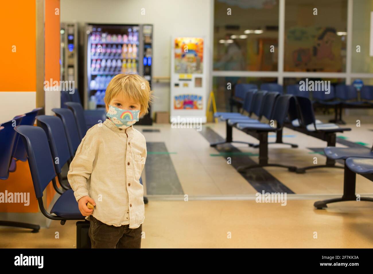 Child waiting room hospital covid hi-res stock photography and images ...