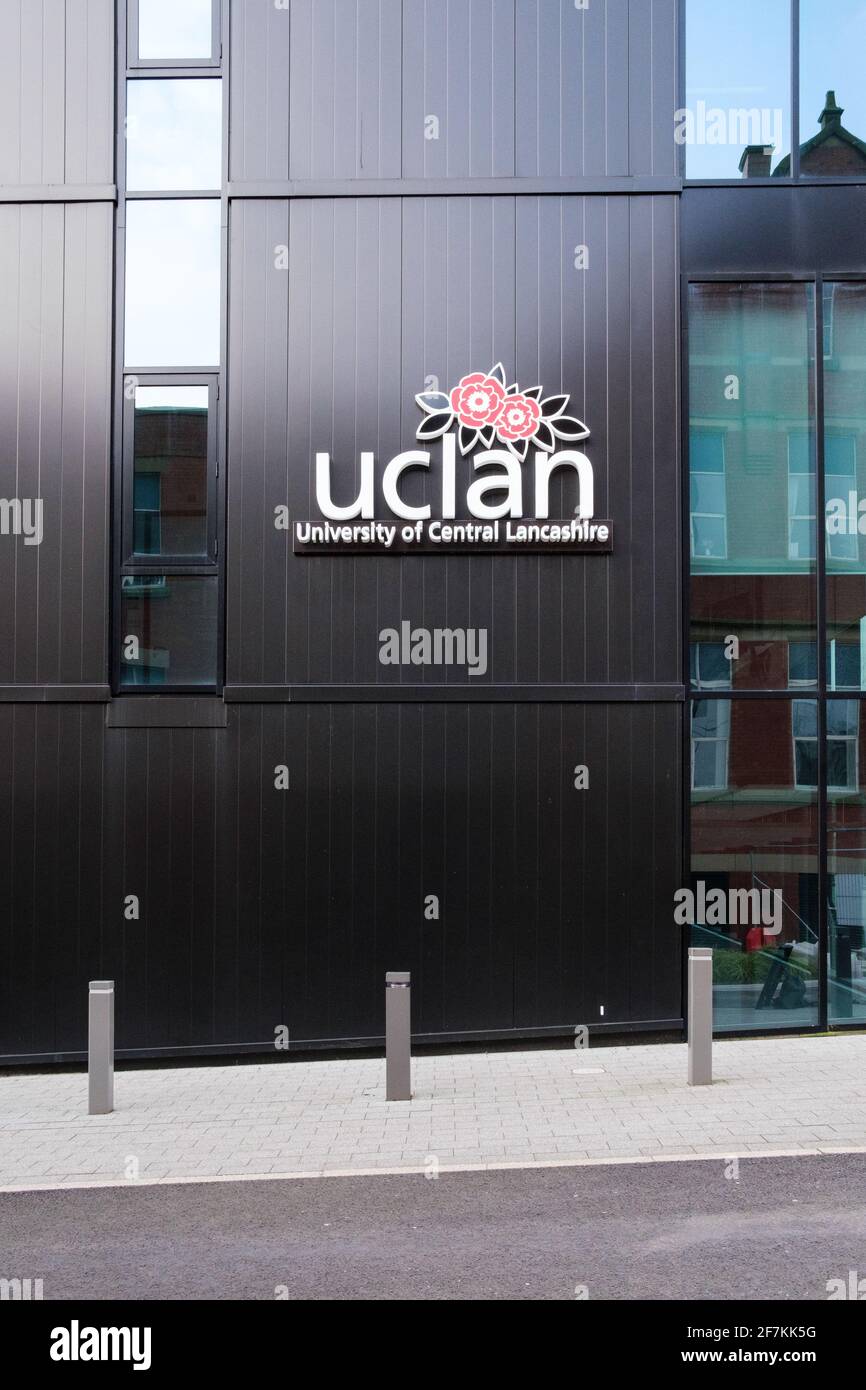 Preston university uclan building hi-res stock photography and images ...