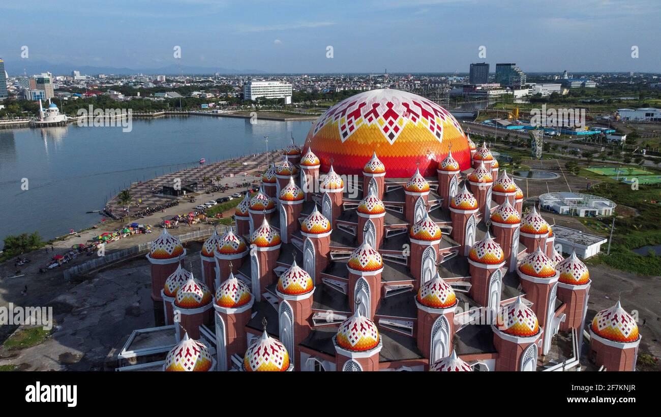 99 domes mosque hi-res stock photography and images - Alamy