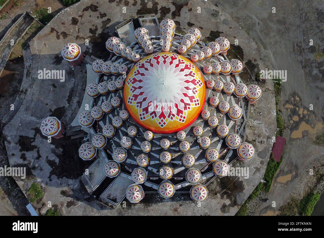 99 domes mosque hi-res stock photography and images - Alamy