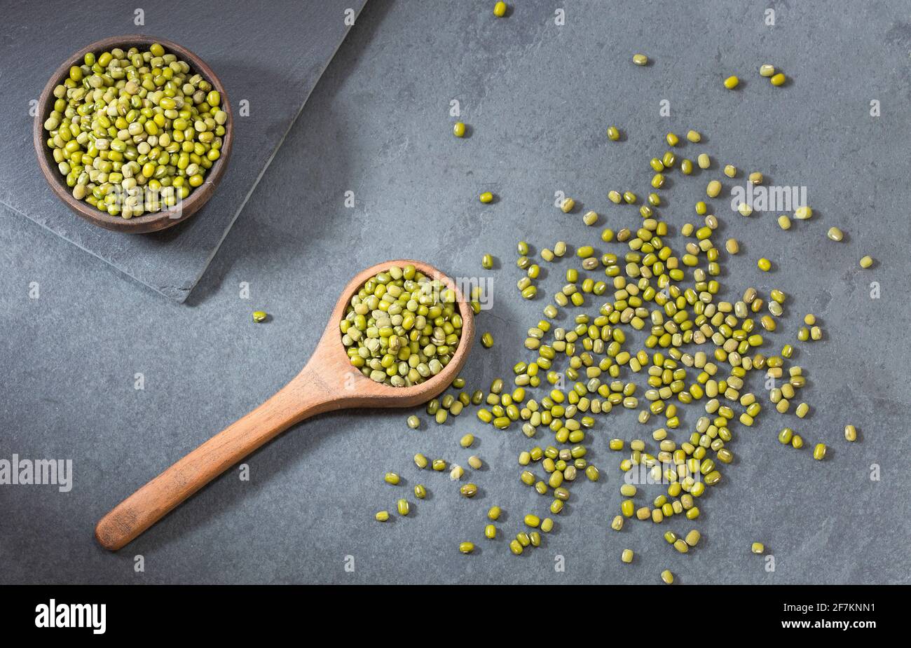Organic mung beans in the bowl - Vigna radiata Stock Photo - Alamy