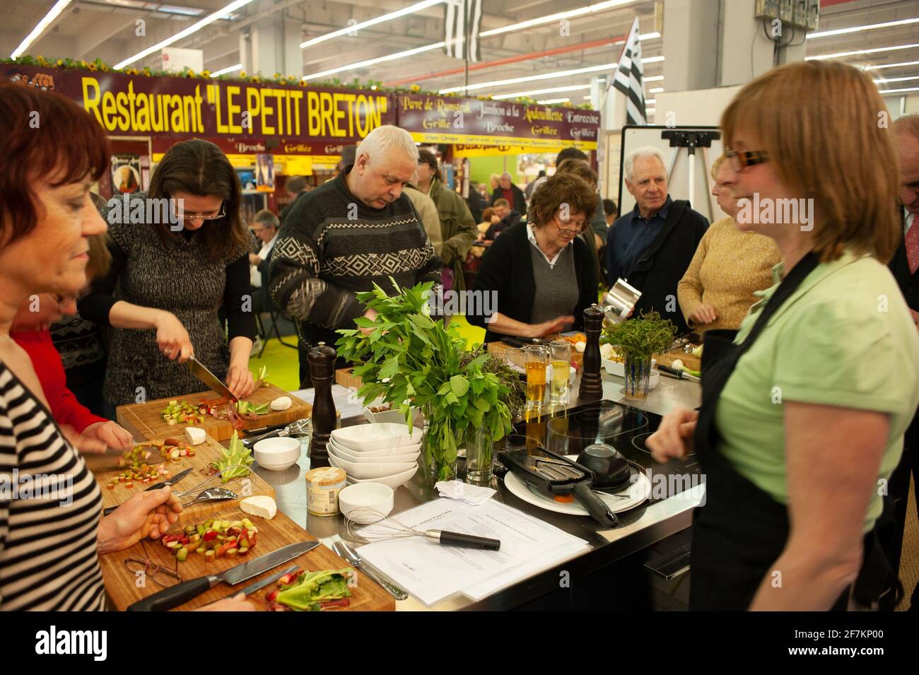 Adults learning trade hi-res stock photography and images - Alamy