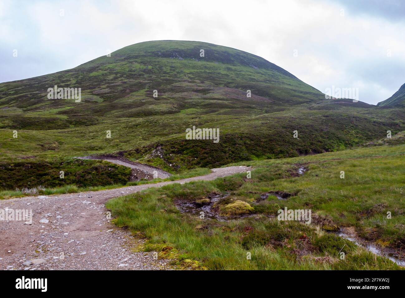Gravel path slope mountain hi-res stock photography and images - Alamy
