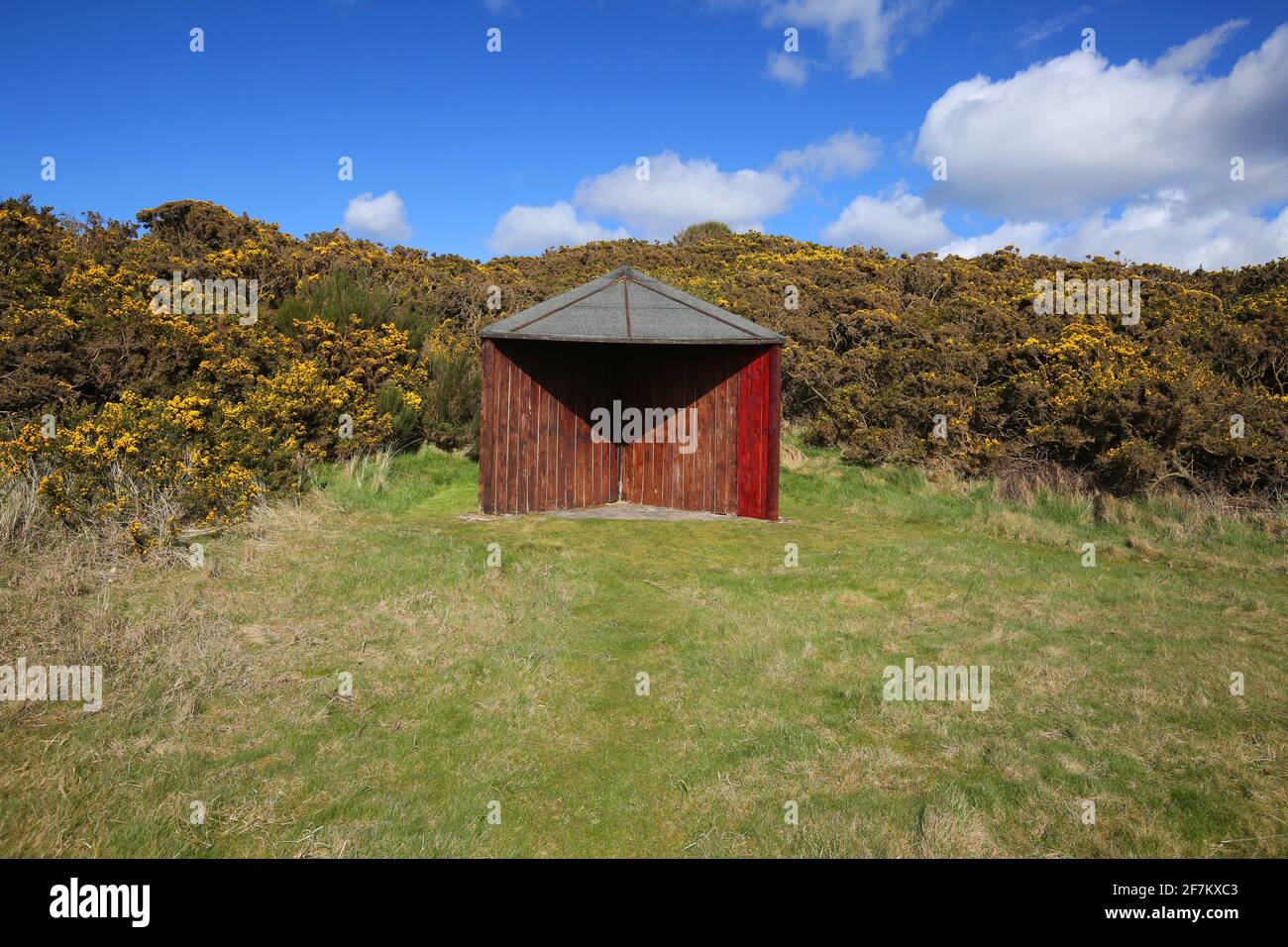 Shelter made from sleepers hi-res stock photography and images - Alamy