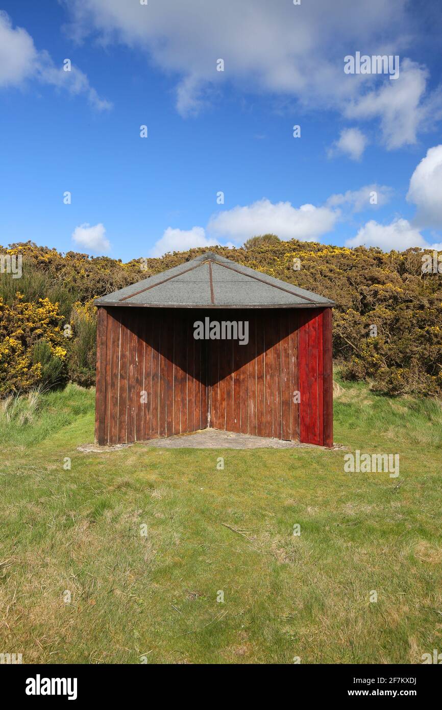 Shelter made from sleepers hi-res stock photography and images - Alamy