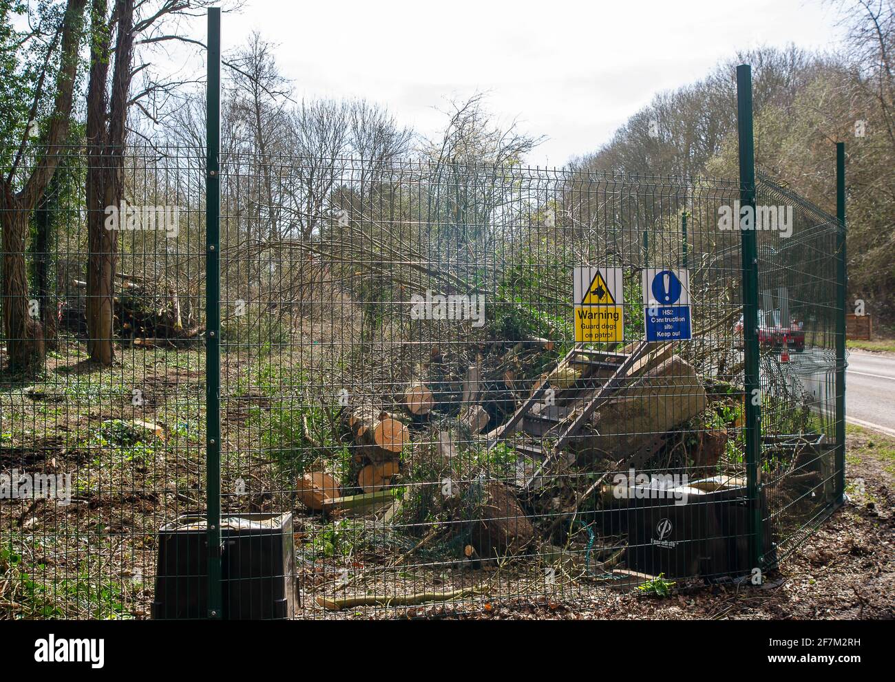 Hs2 tree grabbers hi-res stock photography and images - Alamy