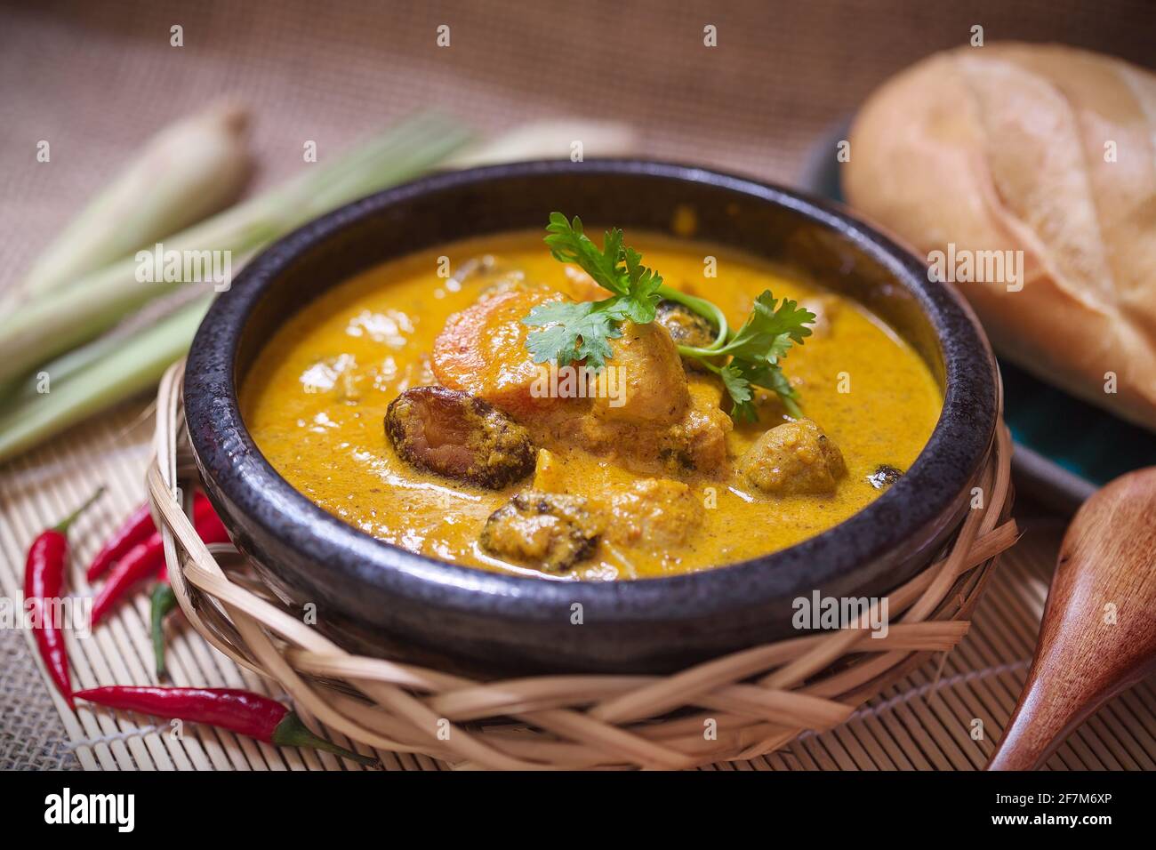 Traditional Vietnamese Curry use with bread Stock Photo - Alamy