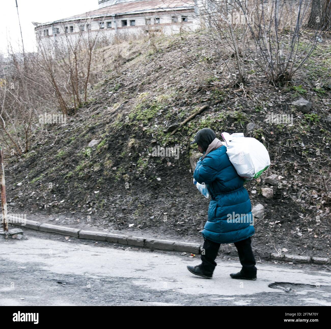 Poorly dressed hi-res stock photography and images - Alamy