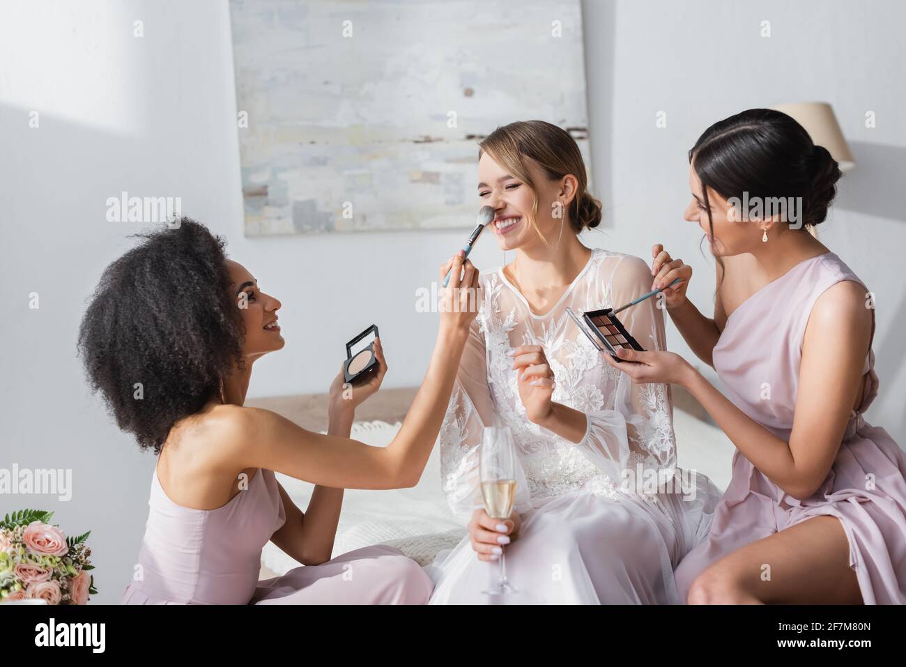 Champagne powder hi-res stock photography and images - Alamy