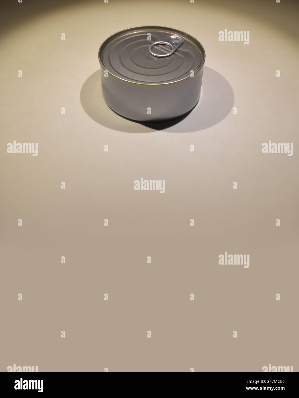 Unopened can hi-res stock photography and images - Alamy