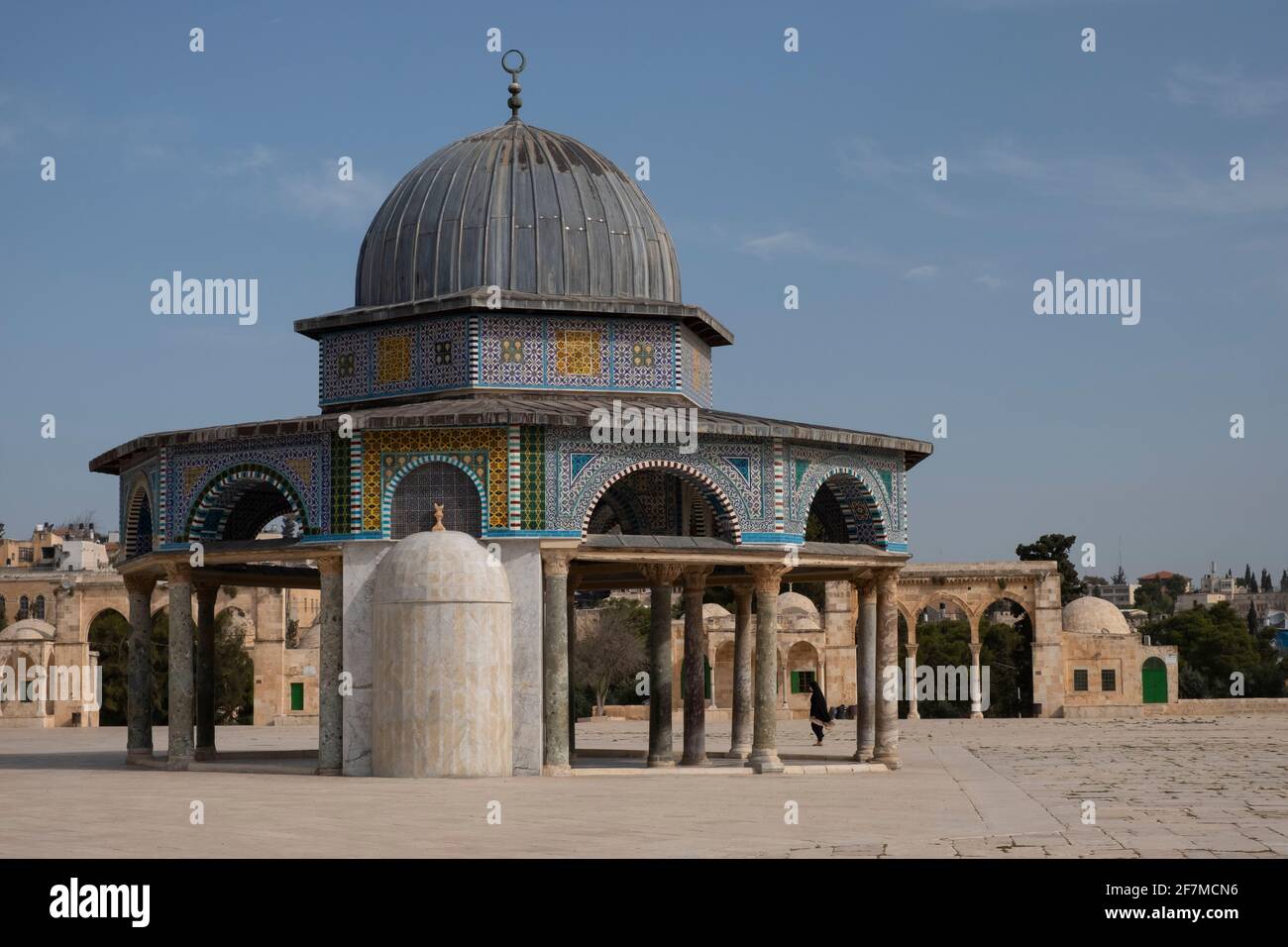 View of Dome of the Chain, Qubbat al-Silsilah built by the Umayyads ...