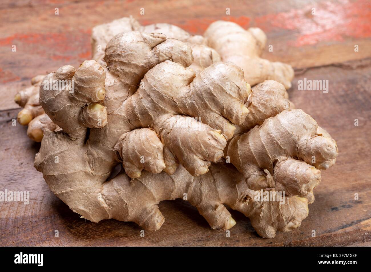 Fresh organic ginger roots, healthy food ingredient close up Stock ...