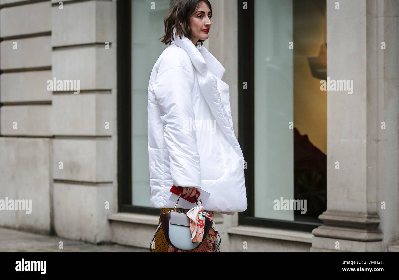 London pretty girls portrait hi-res stock photography and images - Alamy
