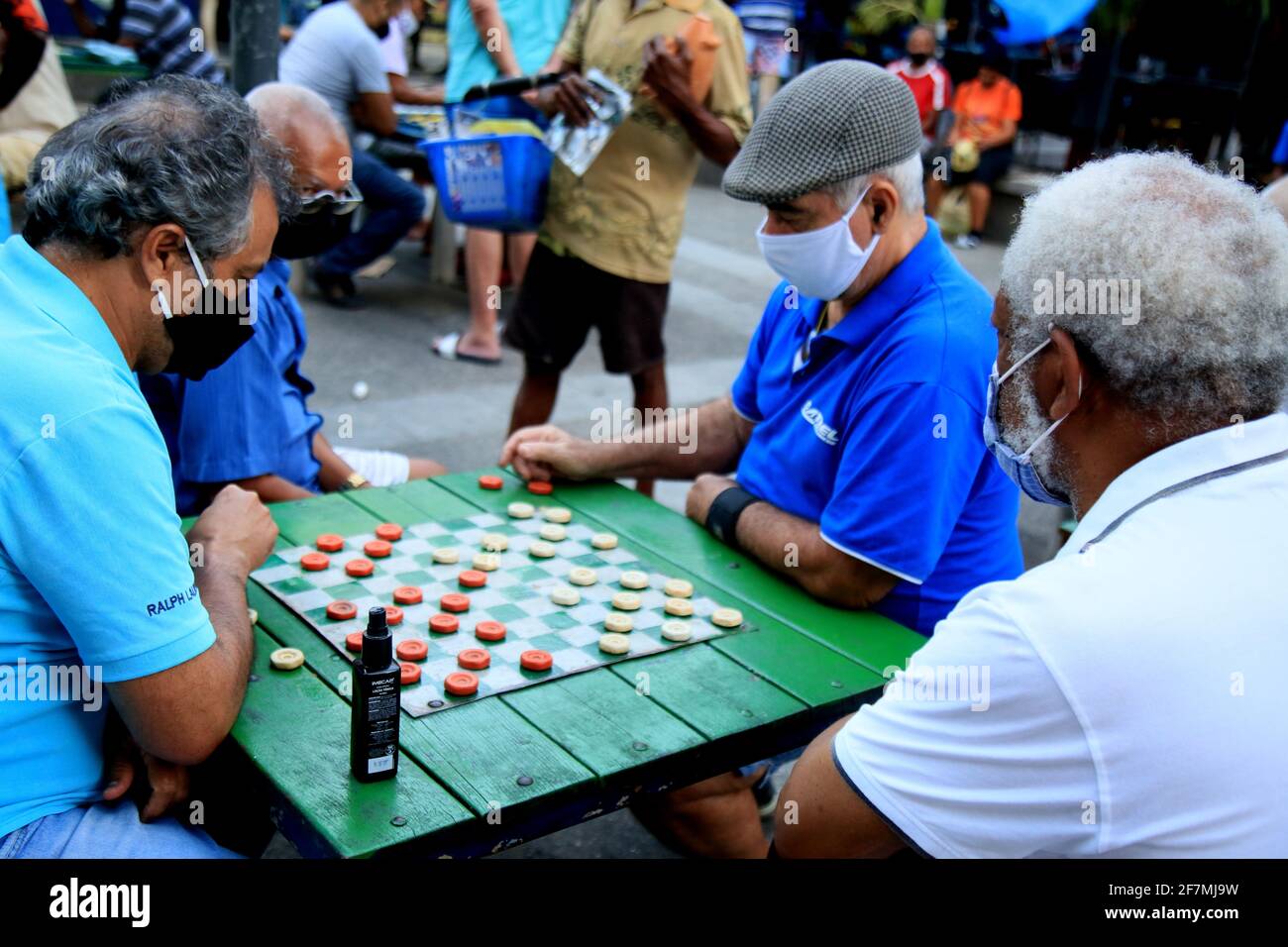 Public checkers and chess table hi-res stock photography and images - Alamy