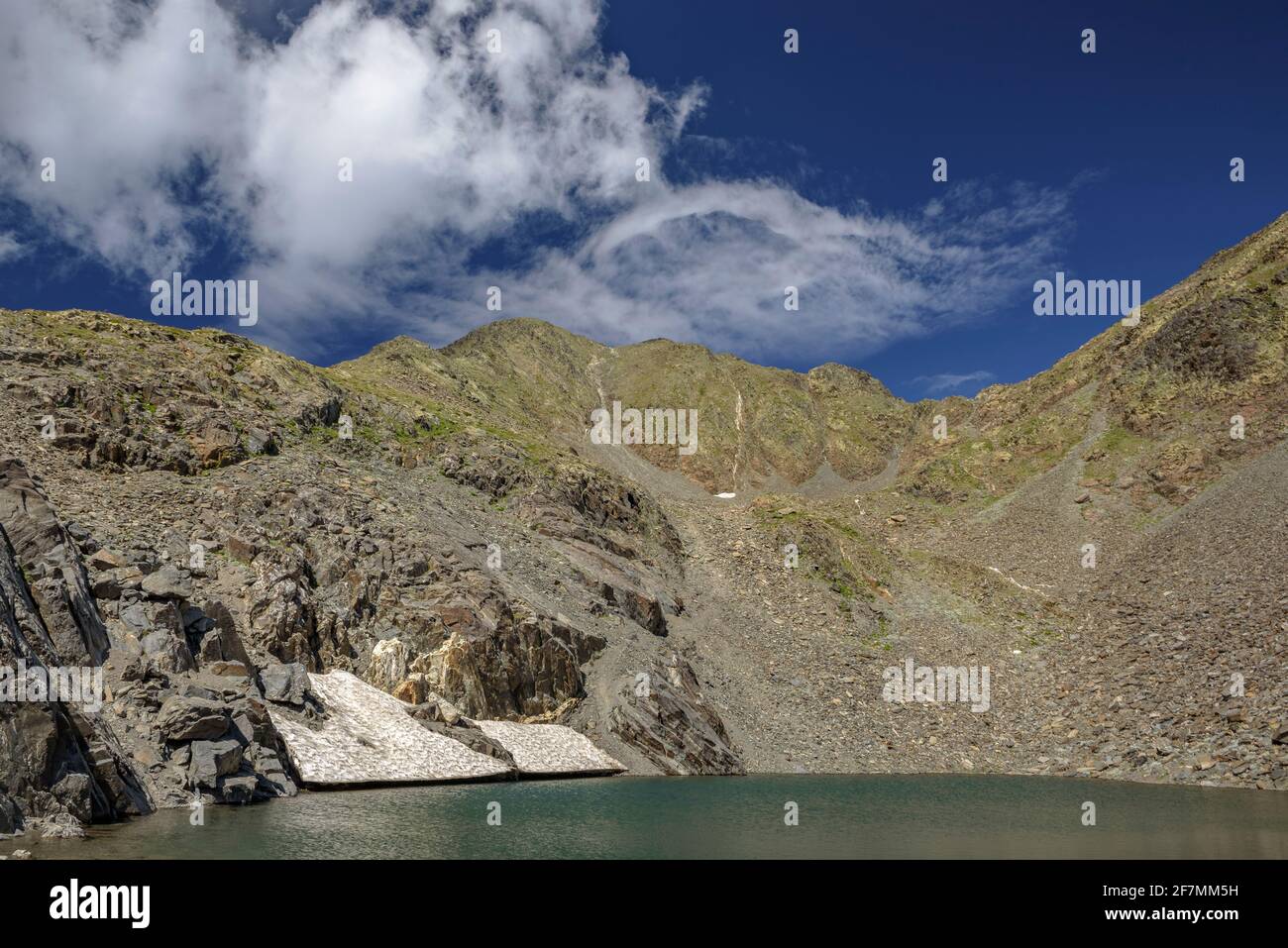 Base de la falaise hi-res stock photography and images - Alamy