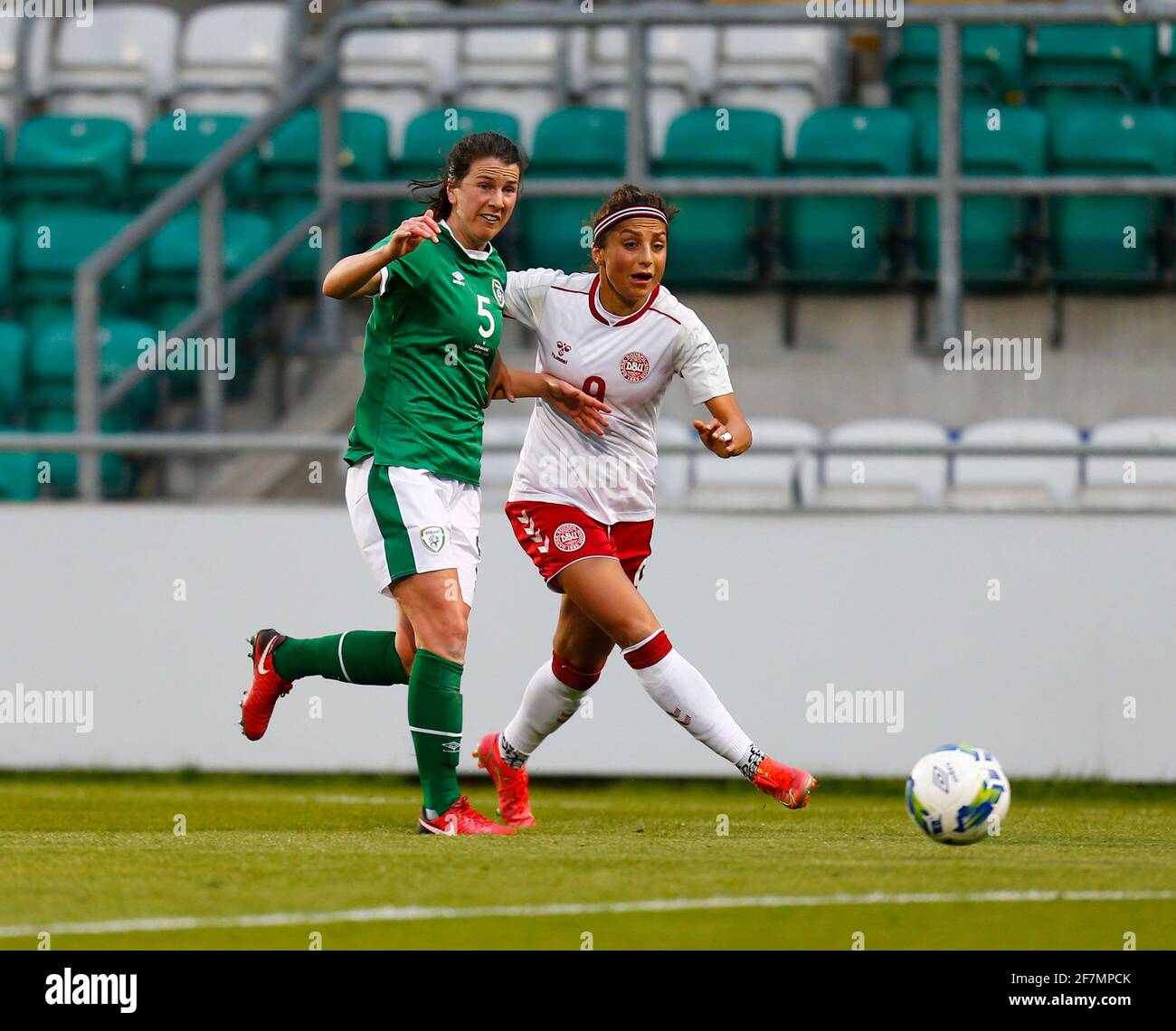 Niamh fahey republic of ireland hi-res stock photography and images - Alamy