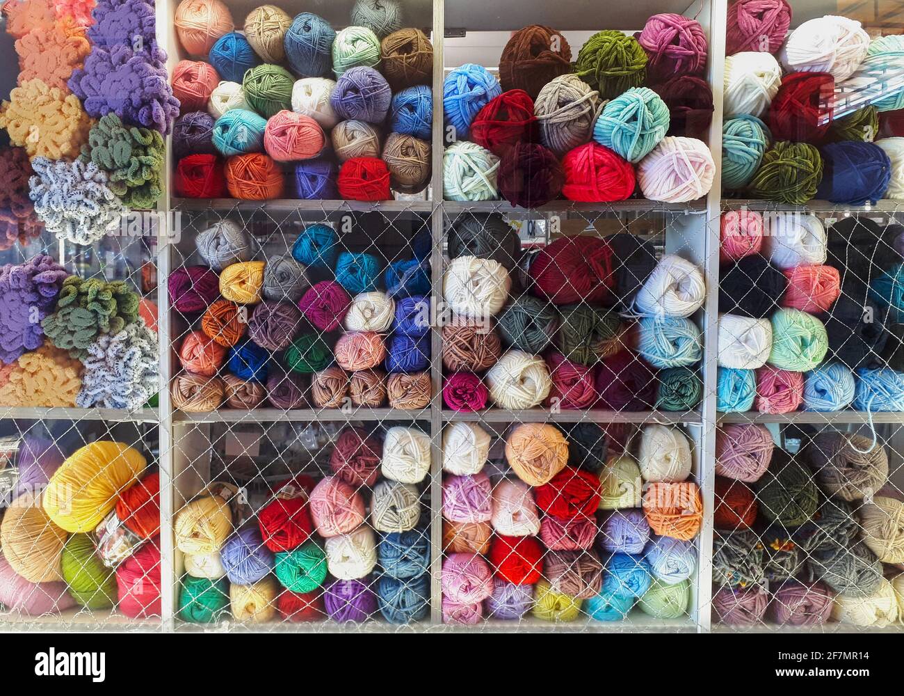 Yarn in store hi-res stock photography and images - Alamy