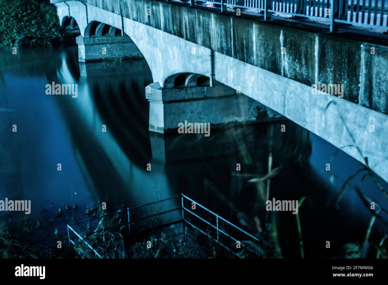 Bridge structure in reinforced concrete over river Stock Photo - Alamy