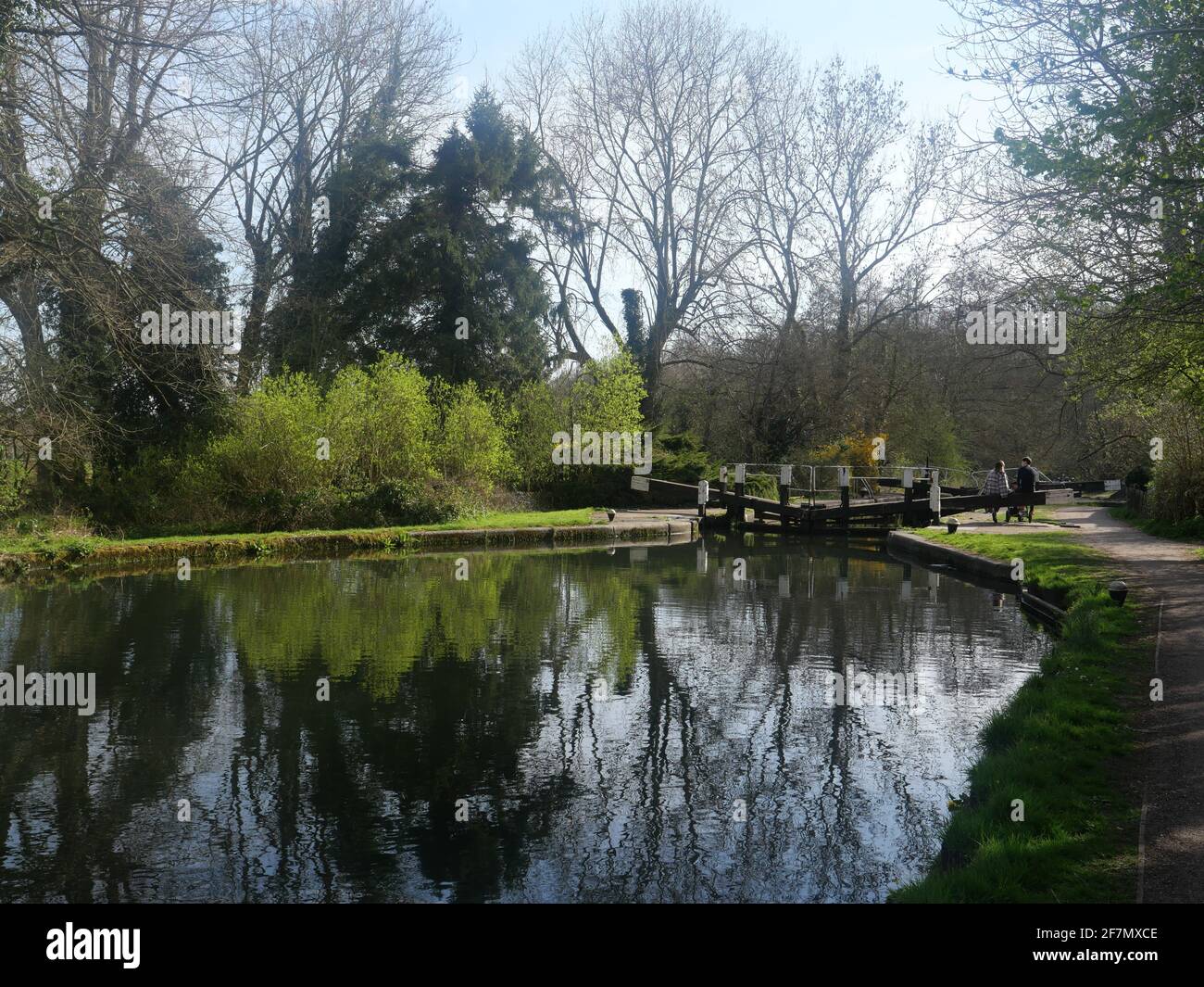 Cassiobury park couple hi-res stock photography and images - Alamy