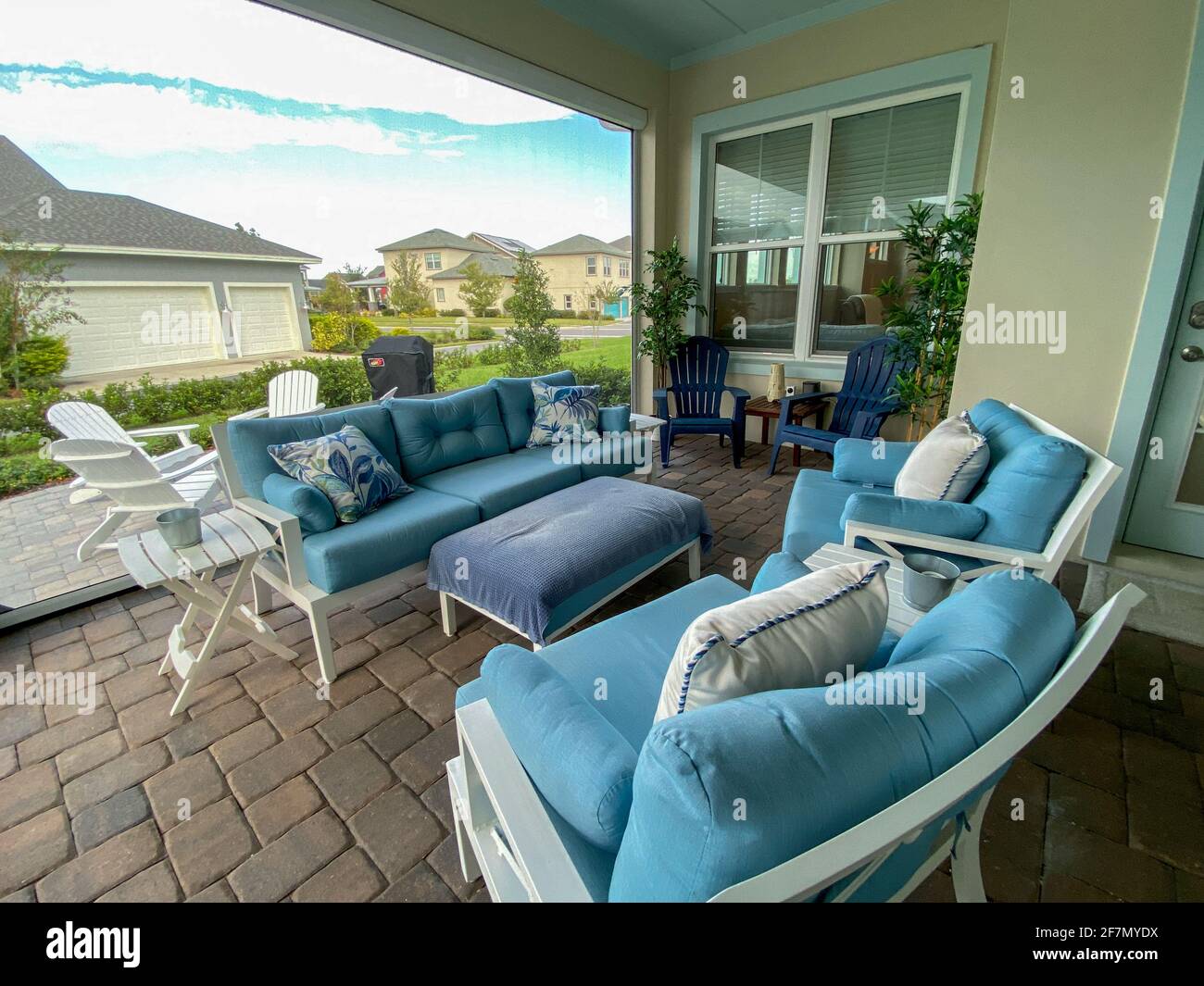 Lanai style architecture hi-res stock photography and images - Alamy