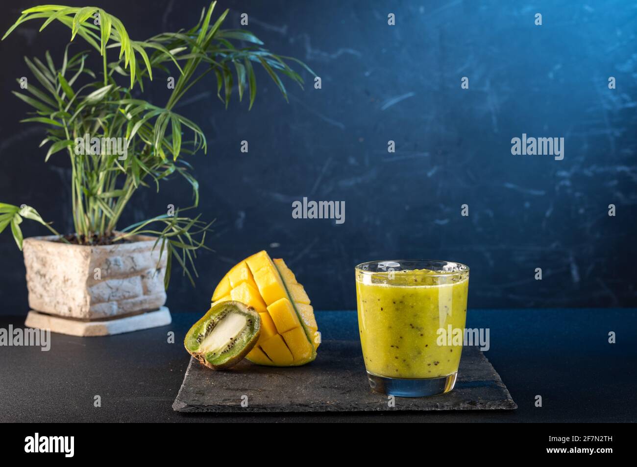 Mashed juice cocktail hi-res stock photography and images - Alamy