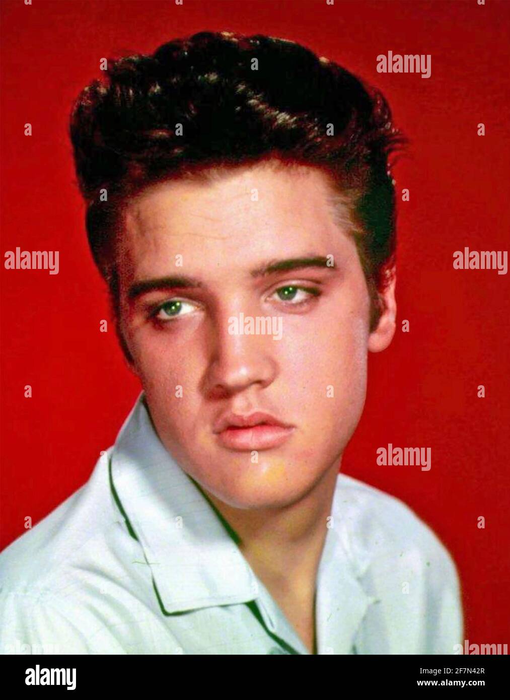 Elvis presley american pop singer hi-res stock photography and images ...