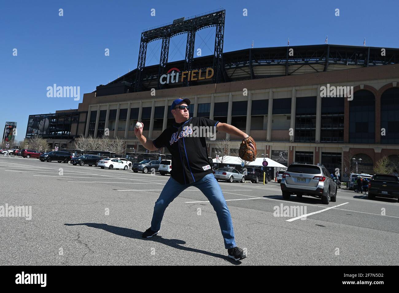 Citi field parking hi-res stock photography and images - Alamy