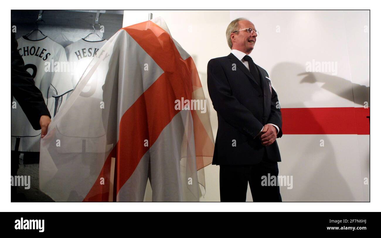 Sven Goran Eriksson at pressw conf re England suits for World Cup.pic ...