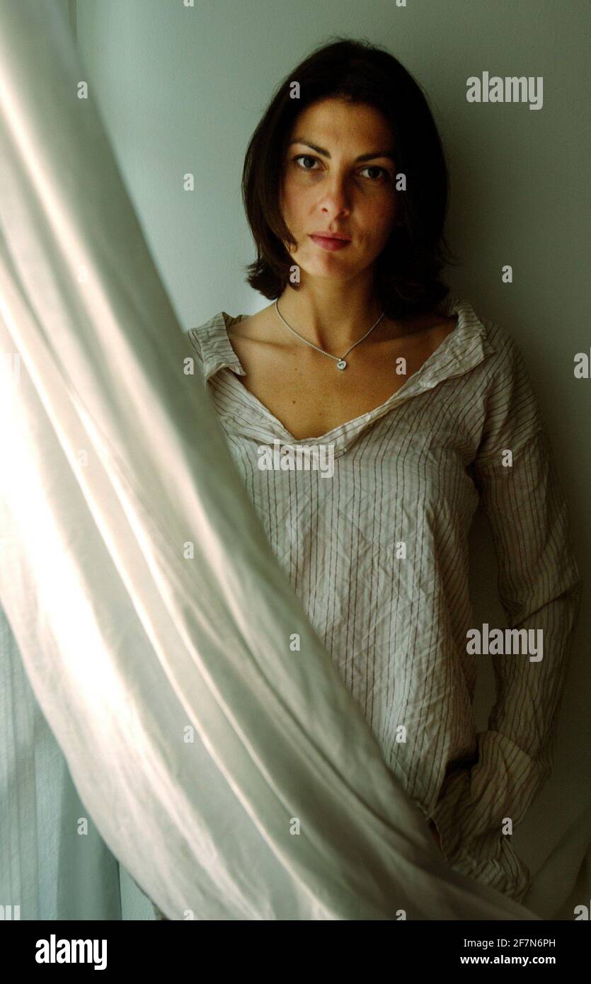 GINA BELLMAN.6/9/02 PILSTON Stock Photo - Alamy