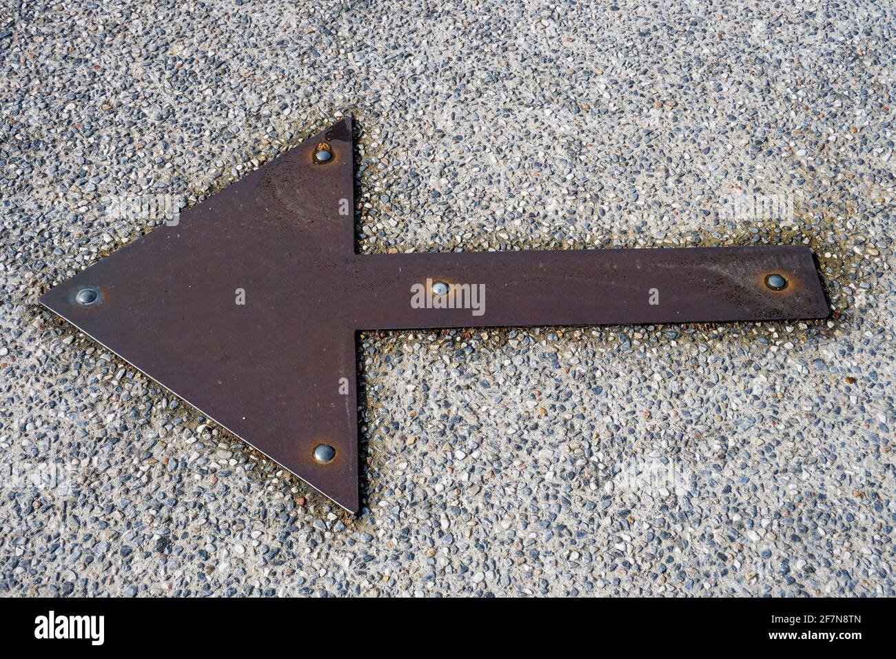 One way sign, Chateauneuf du Rhone, Drome, France Stock Photo - Alamy