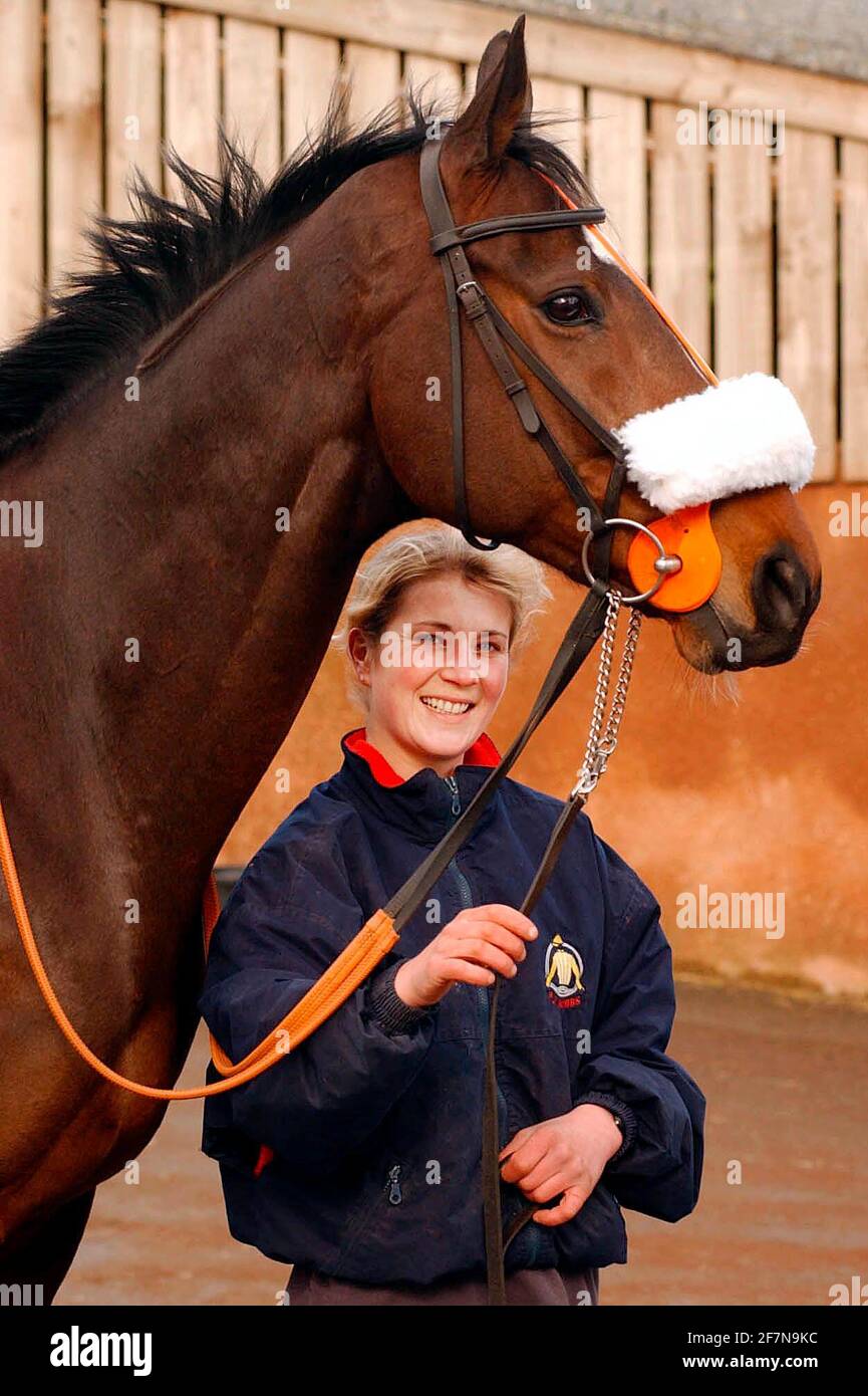 PHILIP HOBBS STABLES AND FLAGSHIP UBERALLES 26/2/2002 LIZA BURGE HEAD ...