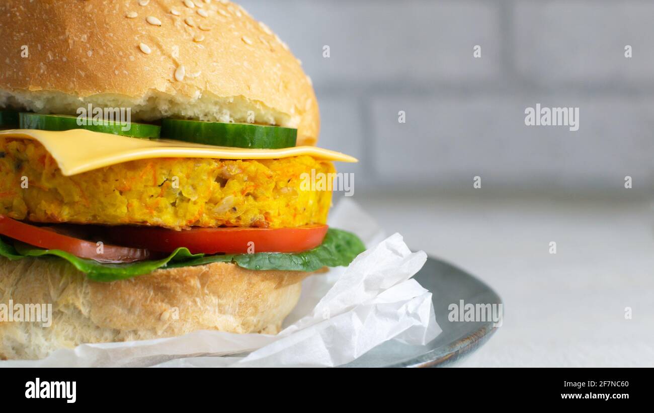 Veggie Burger with Chickpea Cutlet with Tomato, Gourmet, Spinach and ...