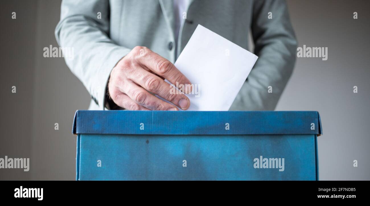 Hand vector voting hi-res stock photography and images - Alamy