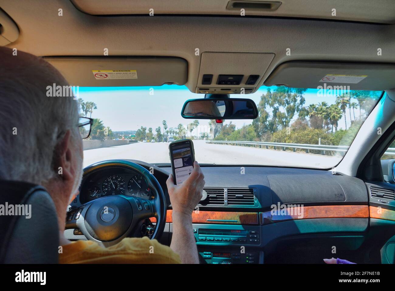 Driving smart hi-res stock photography and images - Alamy