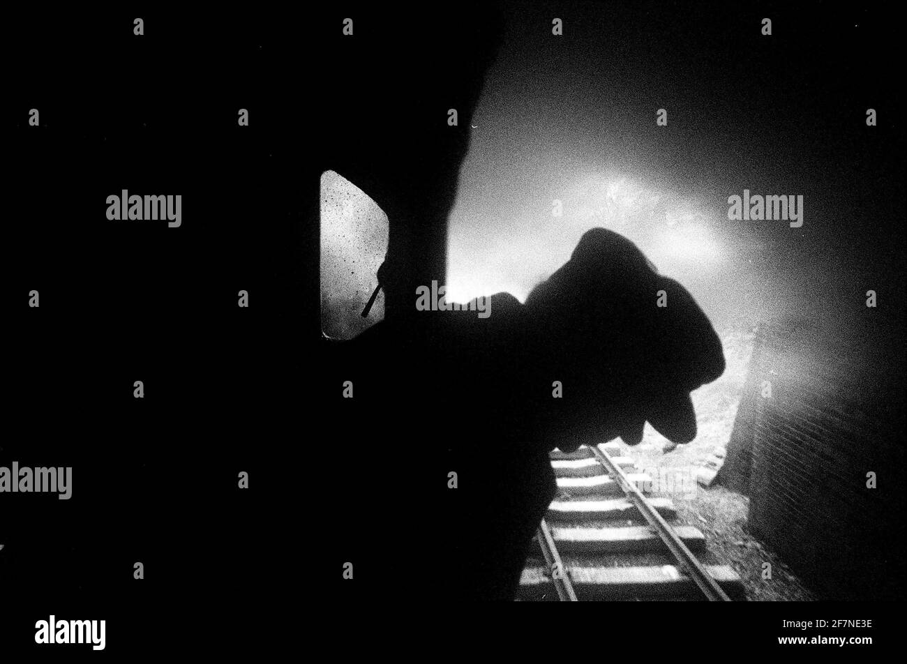 Steam train drivers at the great central railway jan 1998 Stock Photo ...