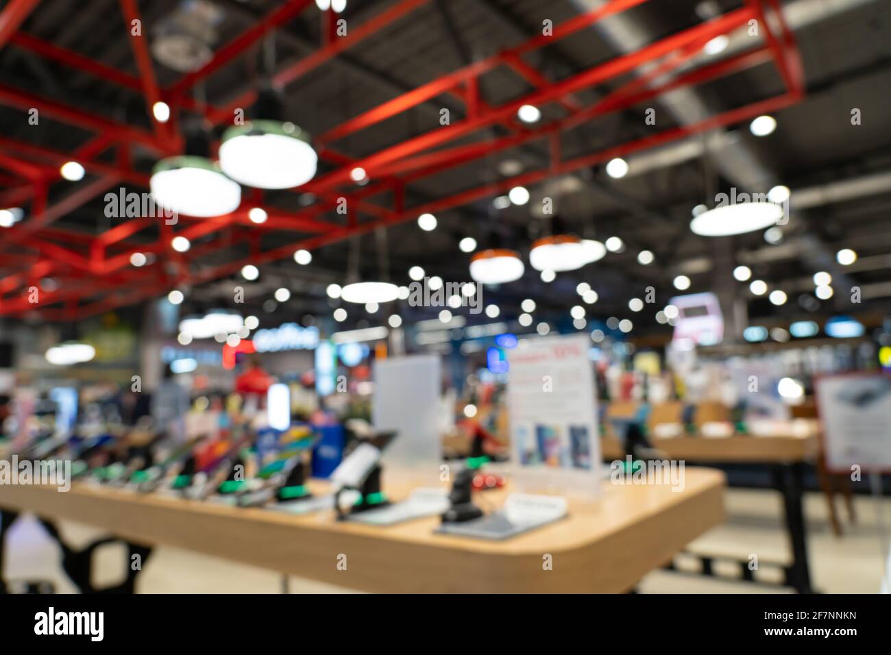 Tech products on a shelf hi-res stock photography and images - Alamy