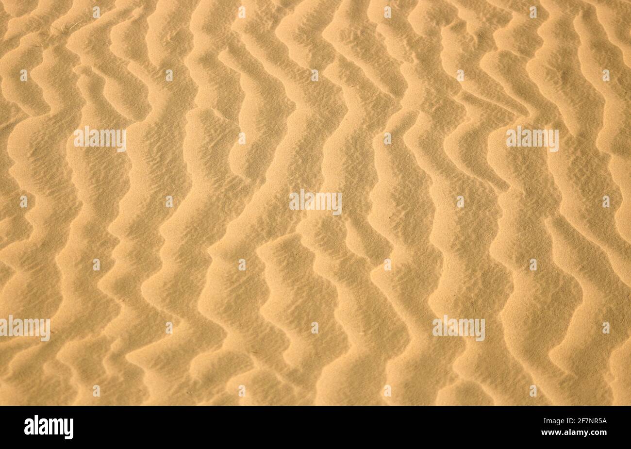 Abstract pattern of sand dune background Stock Photo - Alamy