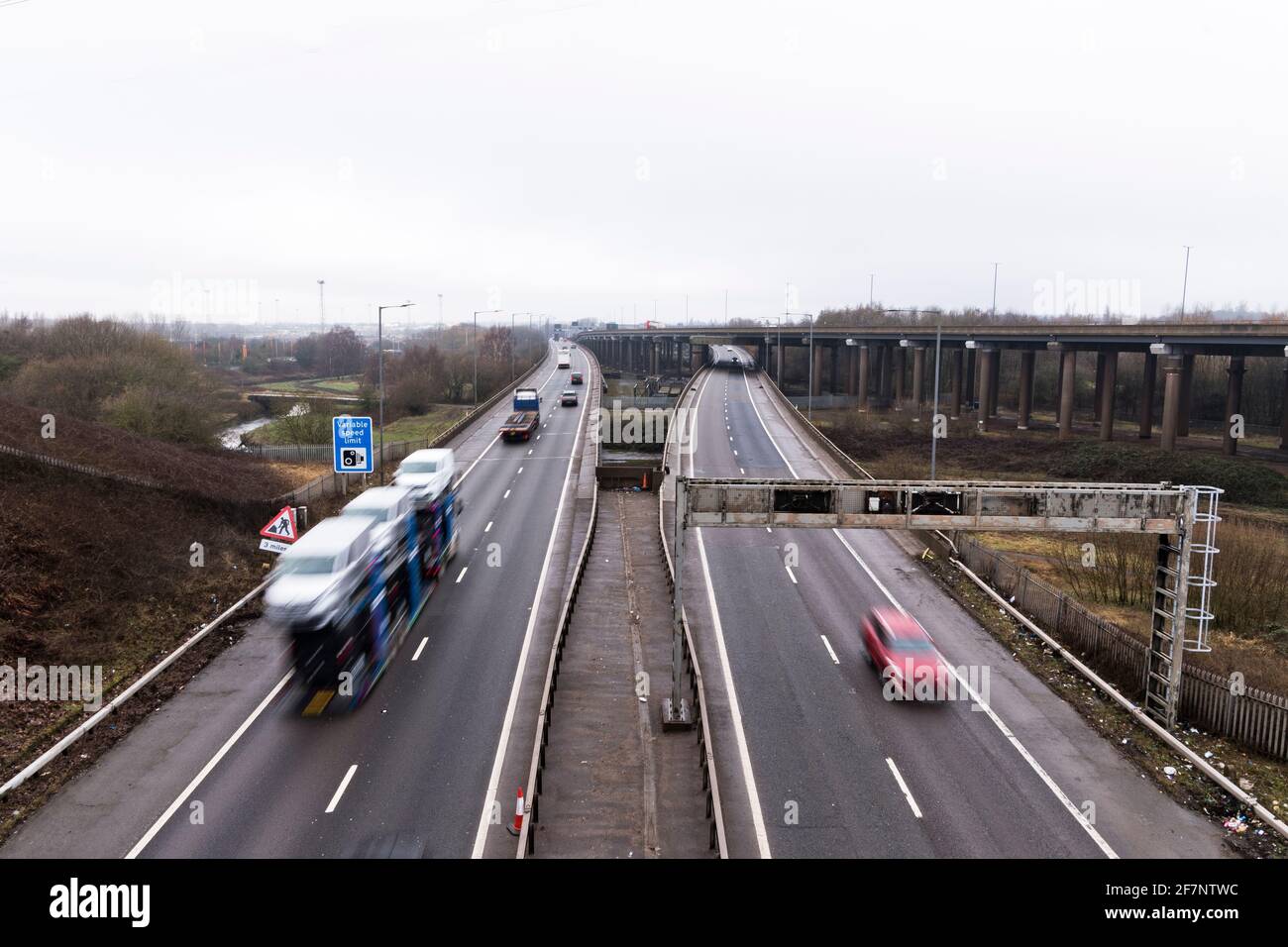 Raised motorway hi-res stock photography and images - Alamy